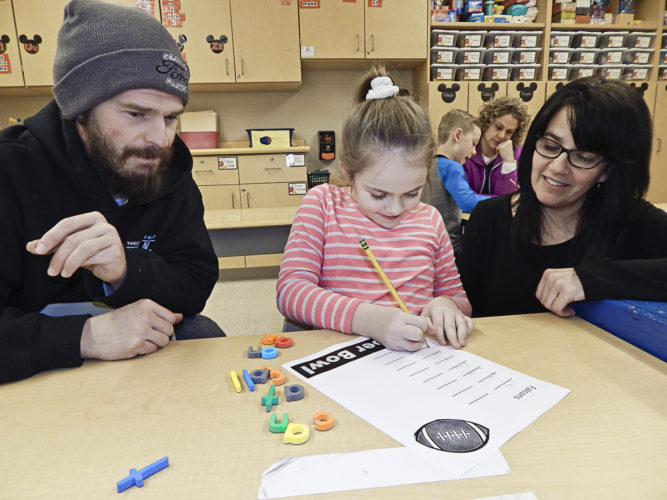 Reading Night in Niles | News, Sports, Jobs - Tribune Chronicle